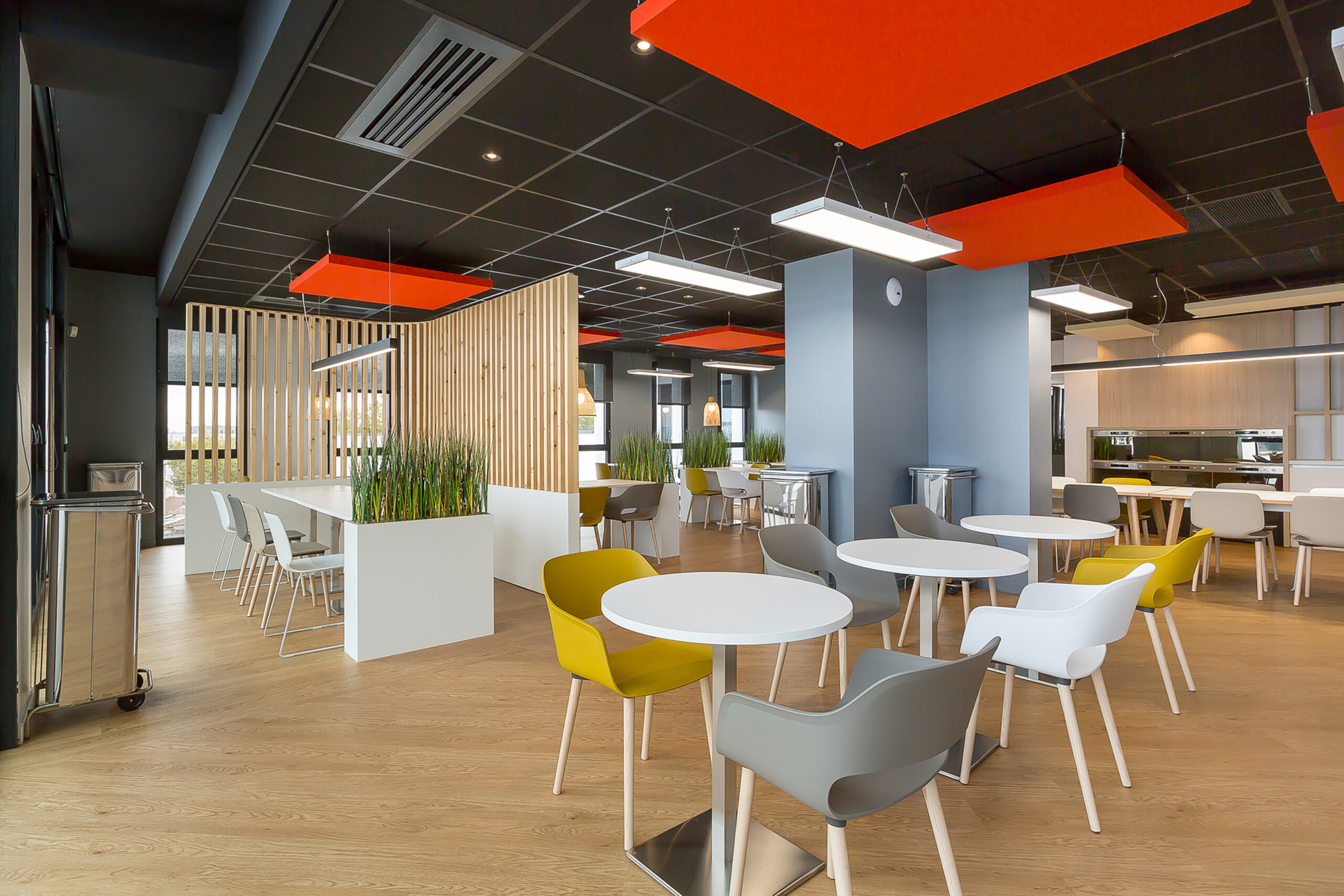 Bien choisir l'aménagement de sa cafétéria d'entreprise - Office Concept